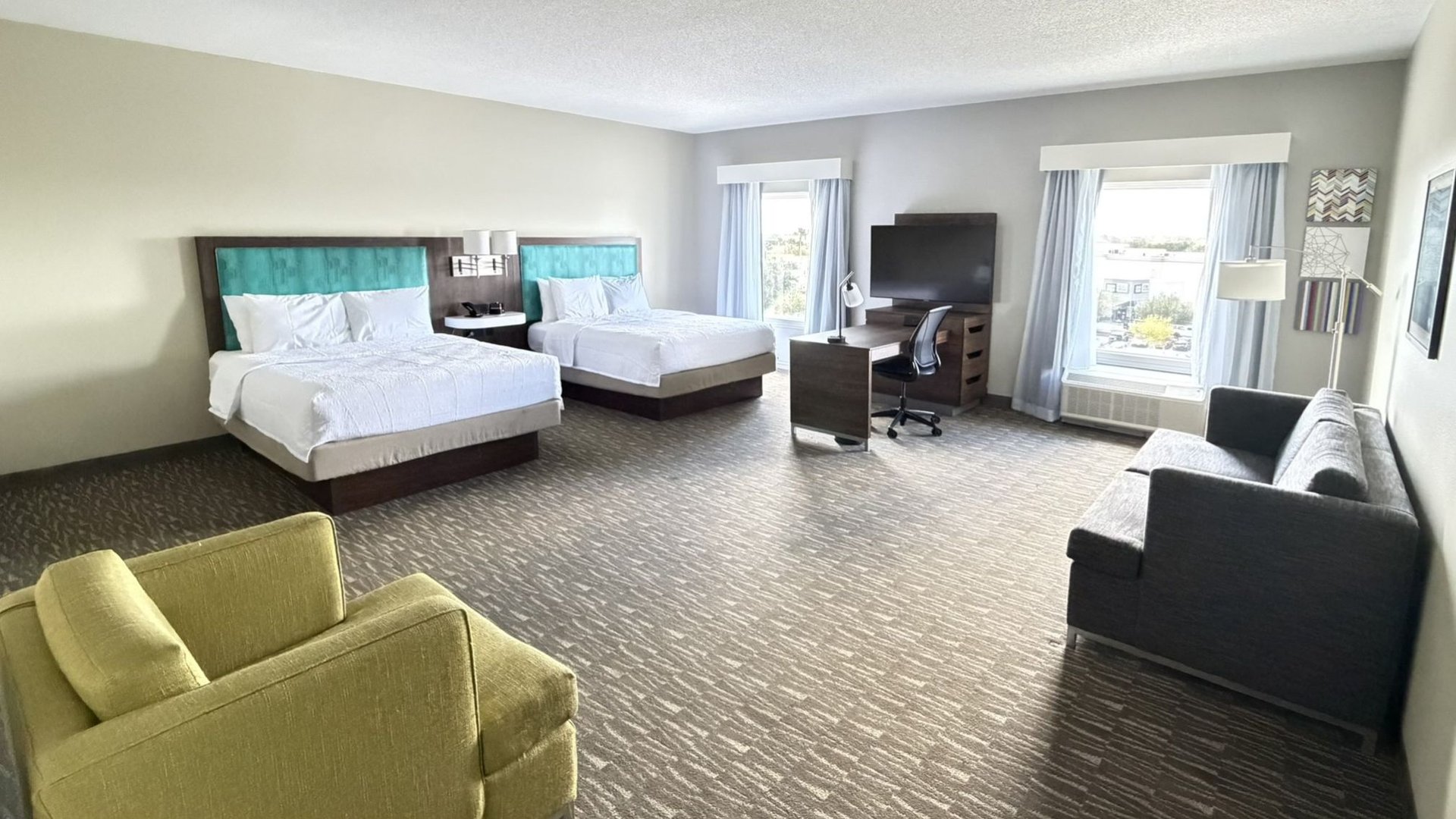 Hampton Inn & Suites Lakeland-South Polk Parkway | Revere