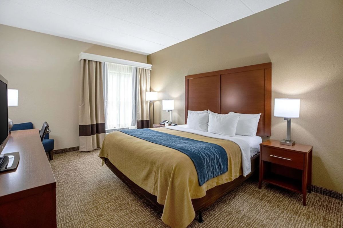 Comfort Inn Indianapolis North - Carmel, IN | Revere