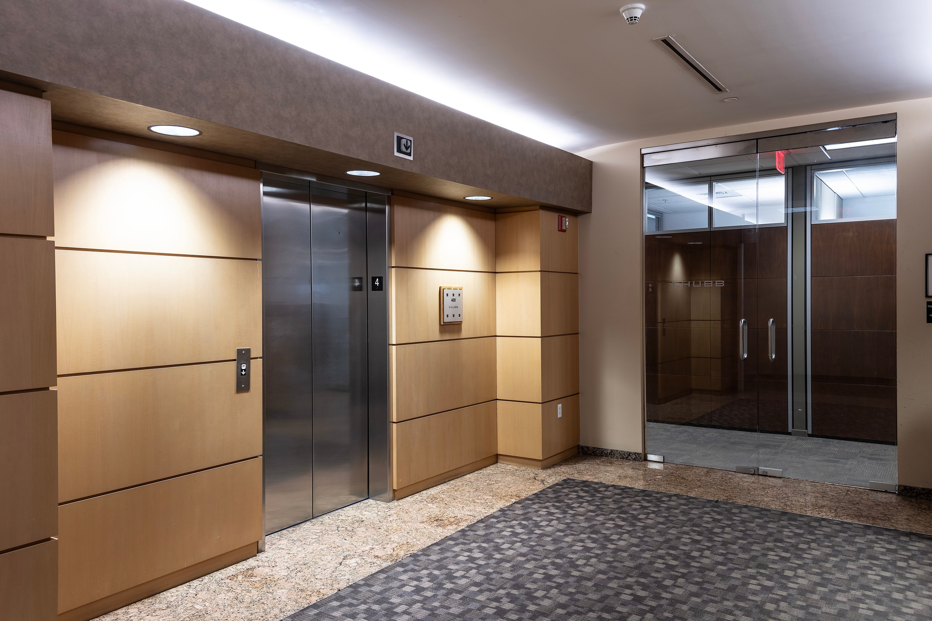 Corridors Corporate Center | Revere