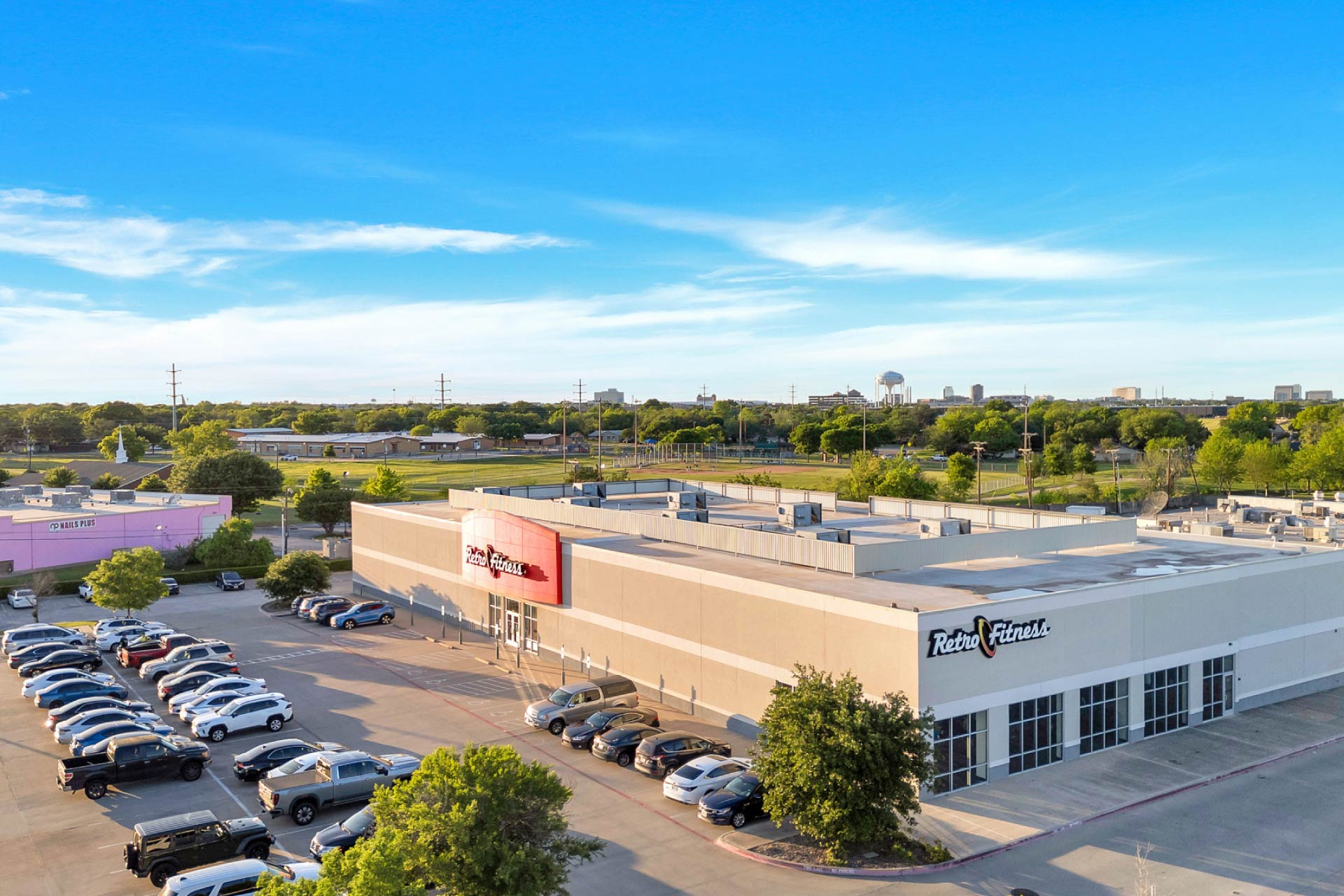Retro Fitness W/ Outparcel Carveout, DFW MSA | Revere