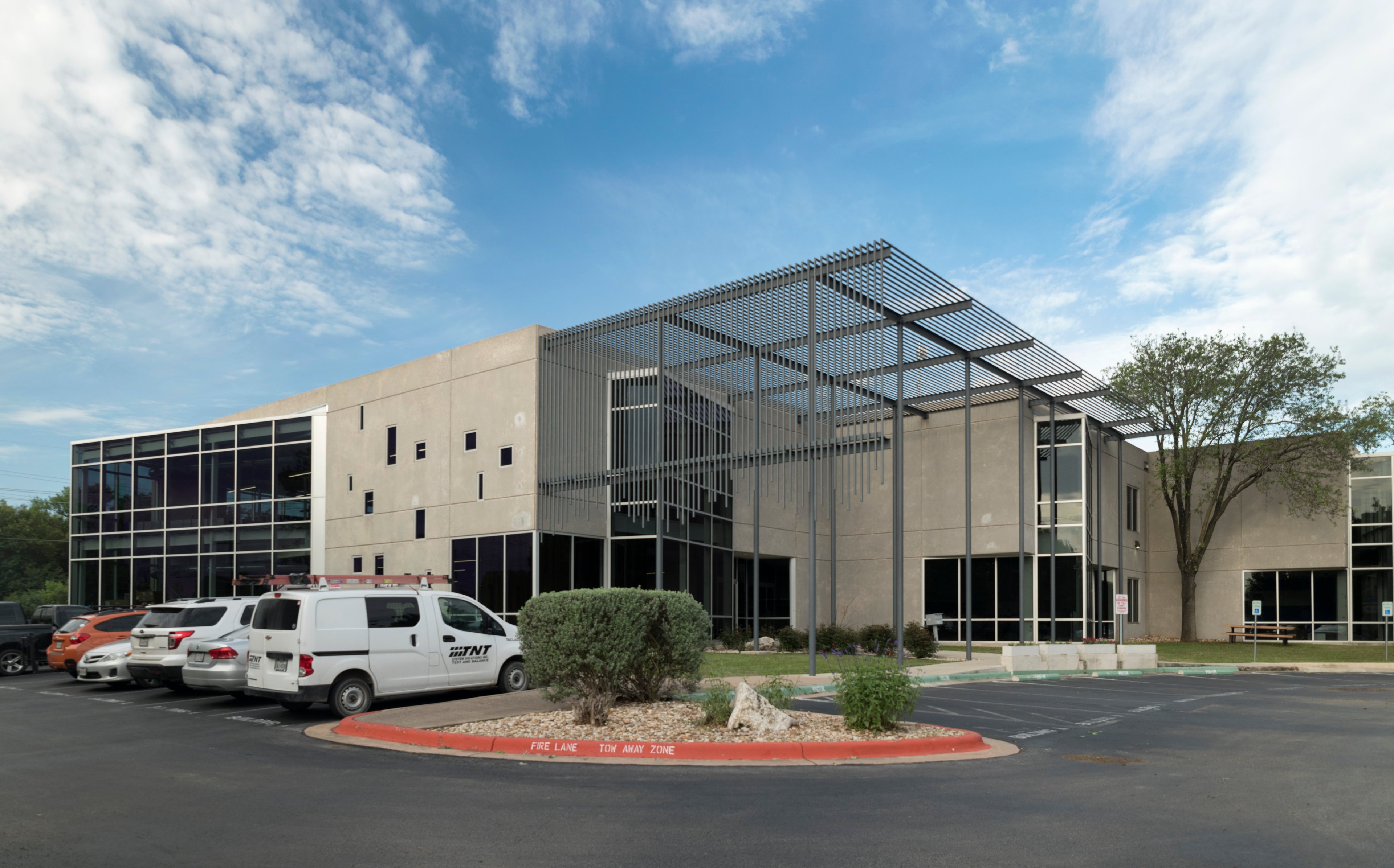 3100 Alvin Devane | Revere