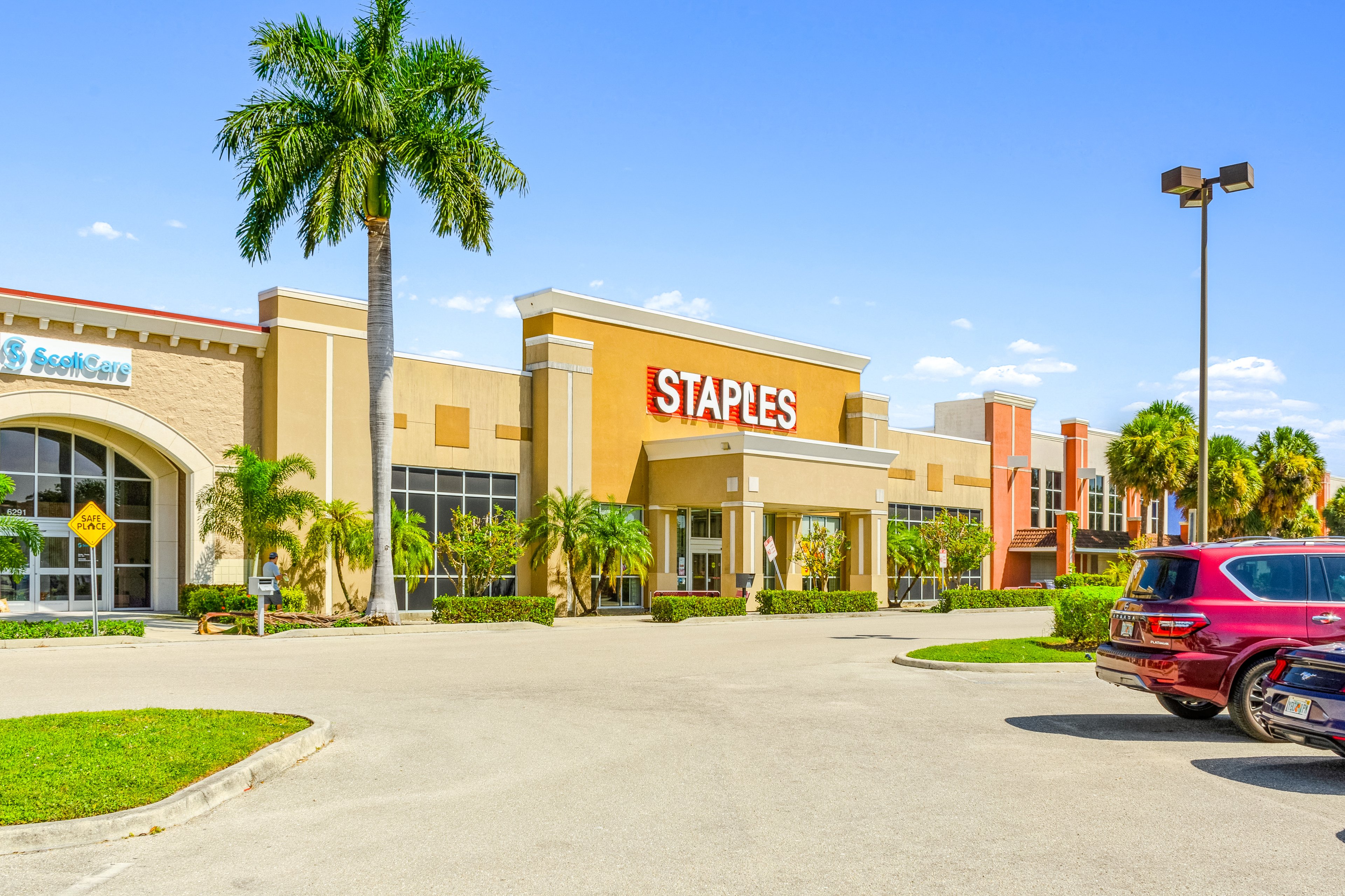 Staples Sale Leaseback l Naples, FL | Revere
