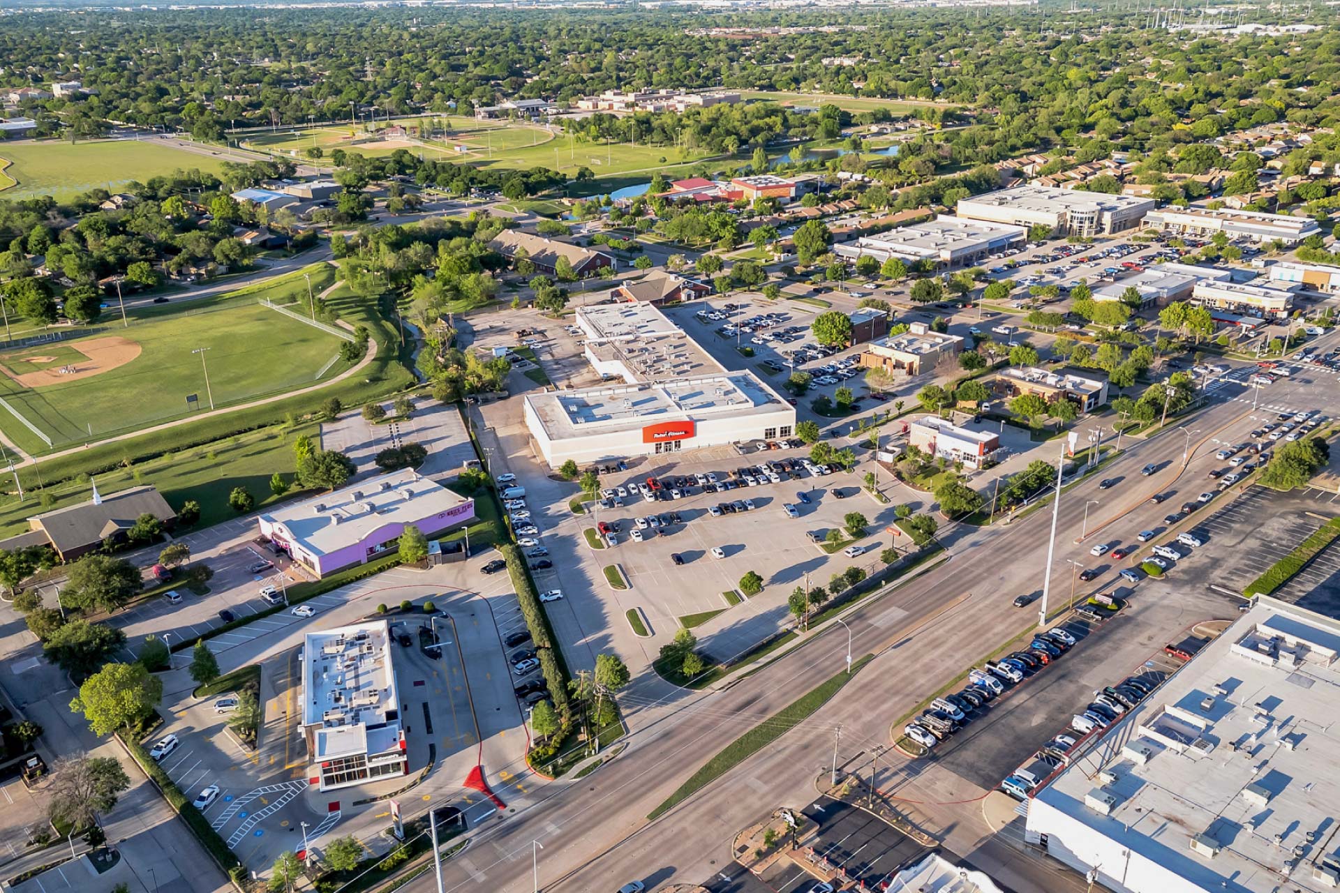 Retro Fitness W/ Outparcel Carveout, DFW MSA | Revere