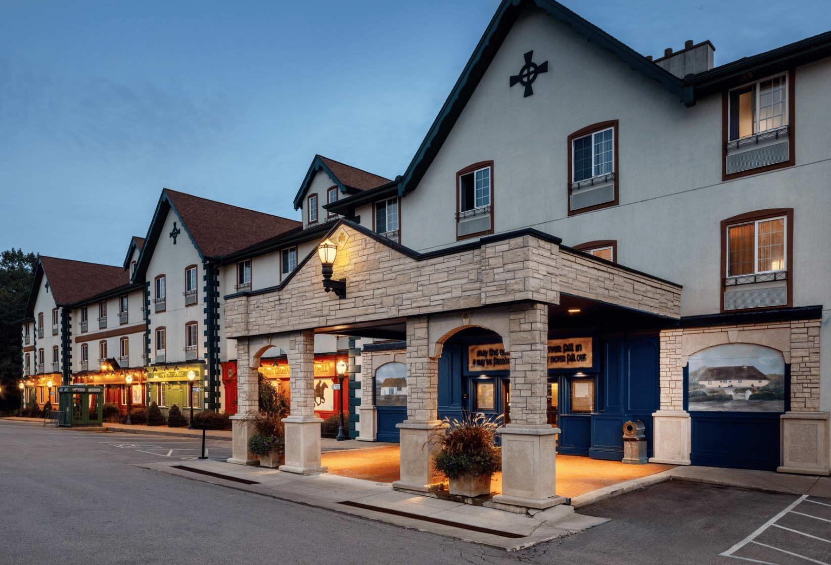 Irish Cottage Inn & Suites | Revere